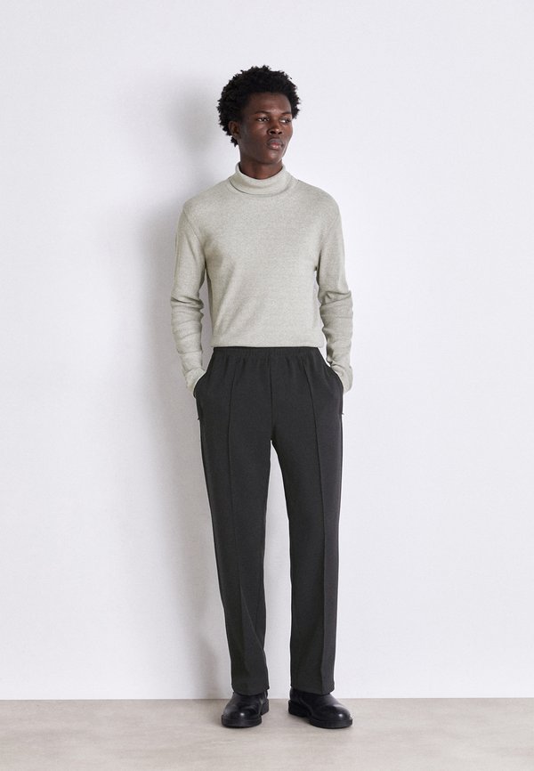 Weekday KEN TRACKPANTS UNISEX - Stoffhose - black/schwarz - Zalando