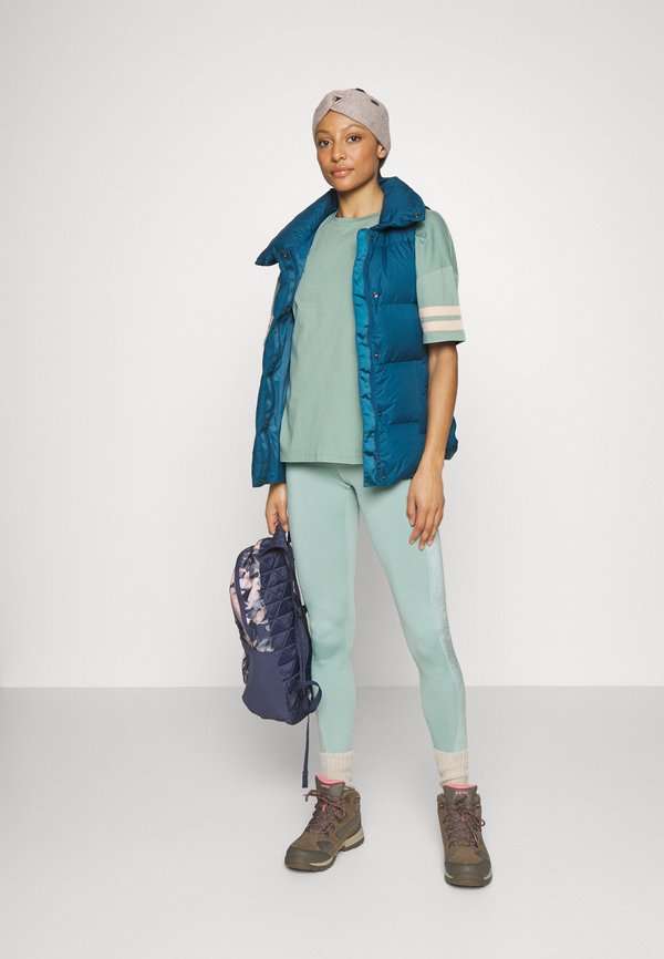 HI-TEC RAVEN MID WP - Trekingové boty - black/grape wine/černá - Zalando.cz