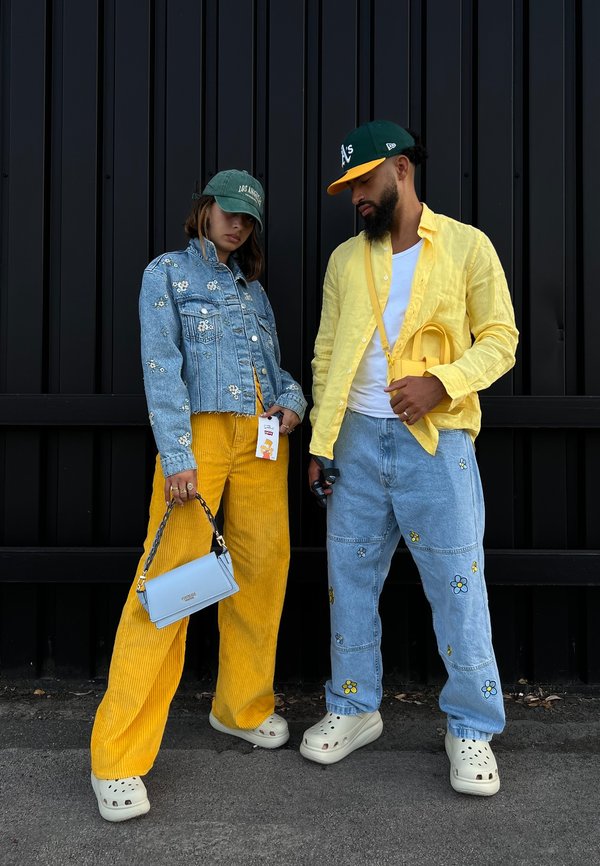 Crocs CLASSIC CRUSH - Muiltjes met hak - bone/crème - Zalando.nl