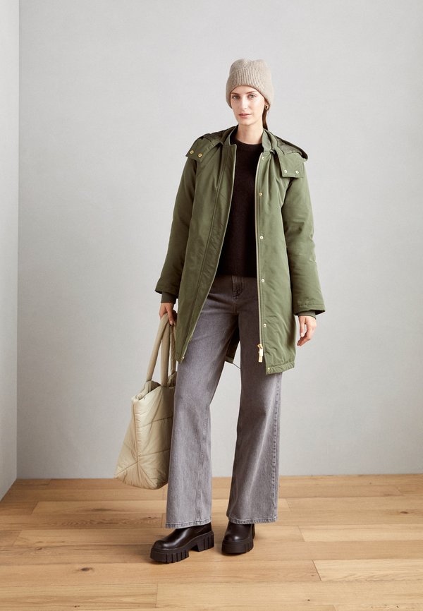 Zign Studio RESPONSIBLE WOOL & RECYCLED. CASHMERE CREW NECK SWEATER ...