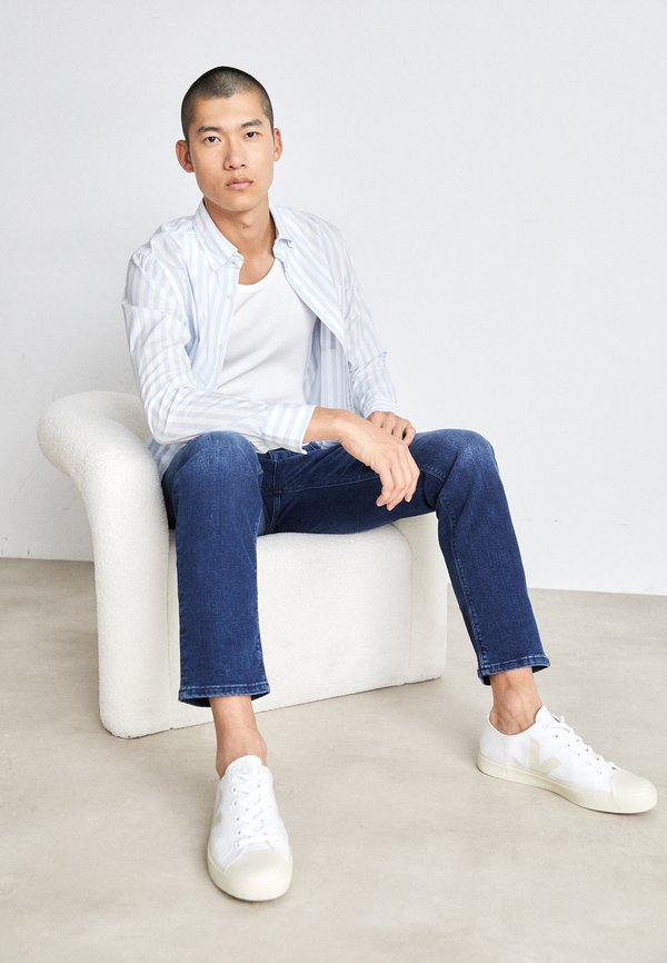 Ray-Ban WAYFARER REVERSE UNISEX - Sonnenbrille - trasparent blue/blau ...