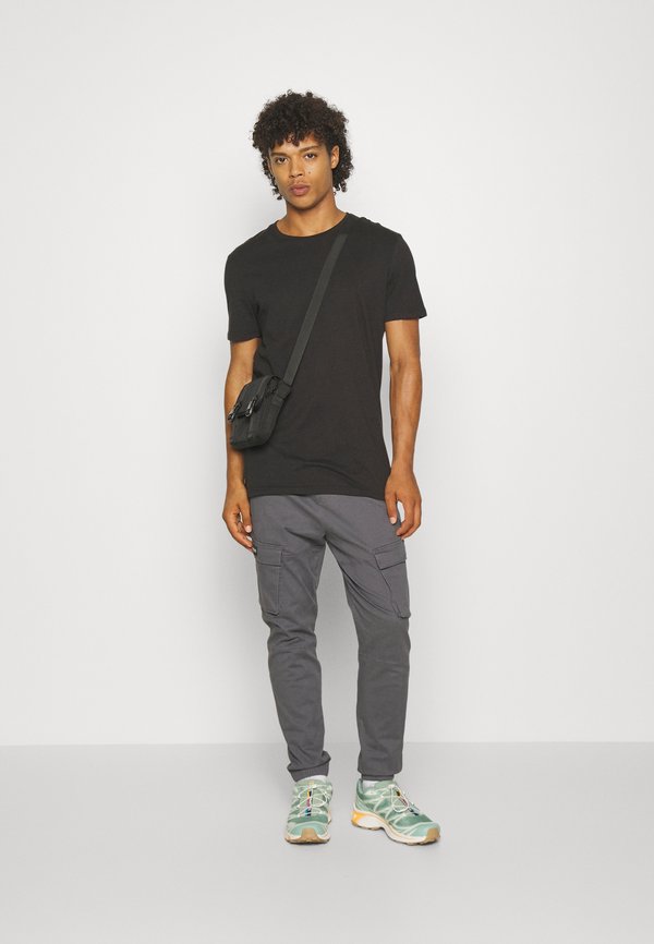 Alpha Industries AGENT - Relaxed fit jeans - black - Zalando.co.uk