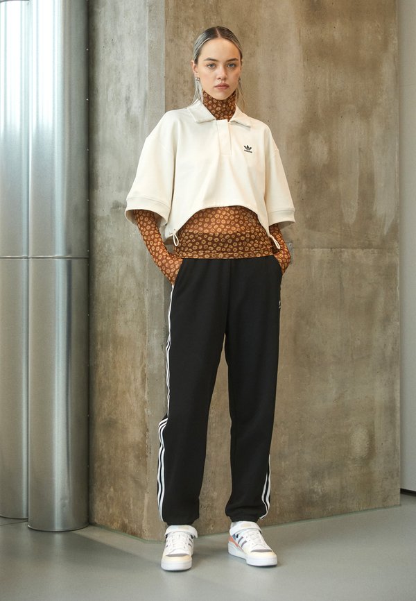 adidas Originals ADICOLOR JOGGER PANTS - Jogginghose - black/schwarz ...