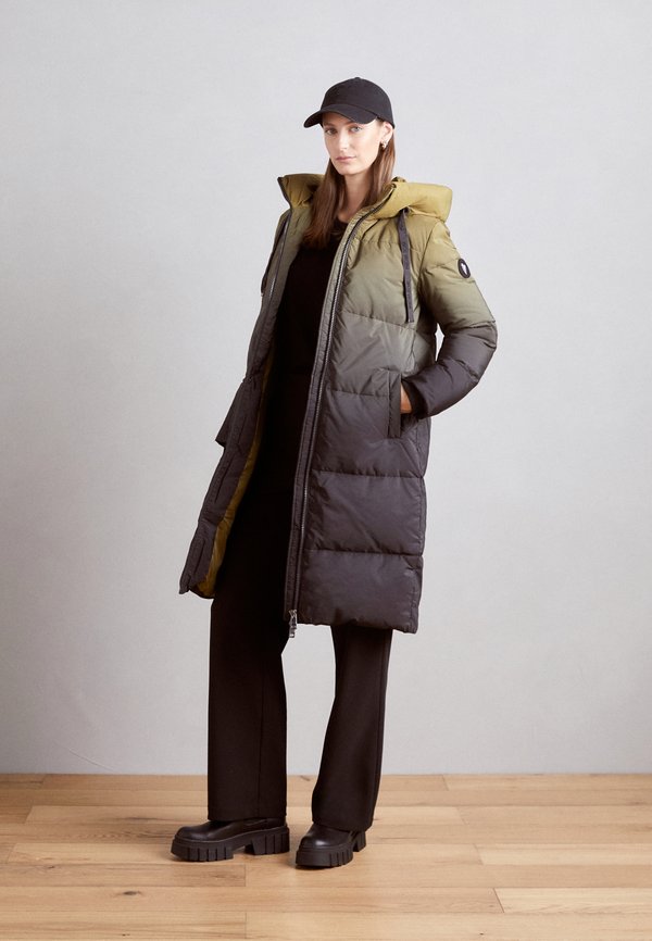 Zign Studio RESPONSIBLE WOOL & RECYCLED. CASHMERE CREW NECK SWEATER ...