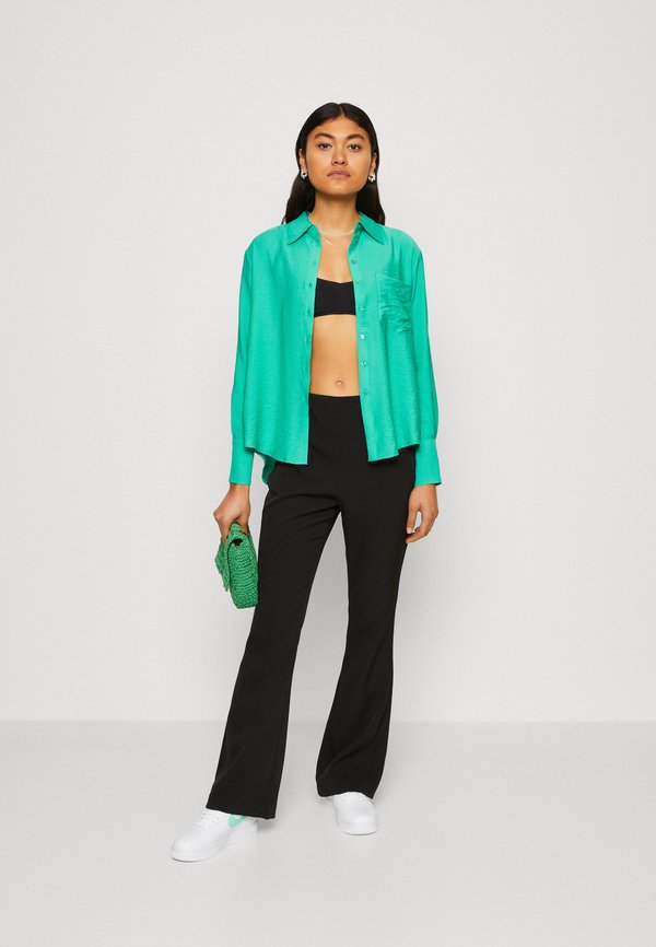 Nike Sportswear COURT VISION - Baskets basses - white/sea coral/volt black/blanc - ZALANDO.FR