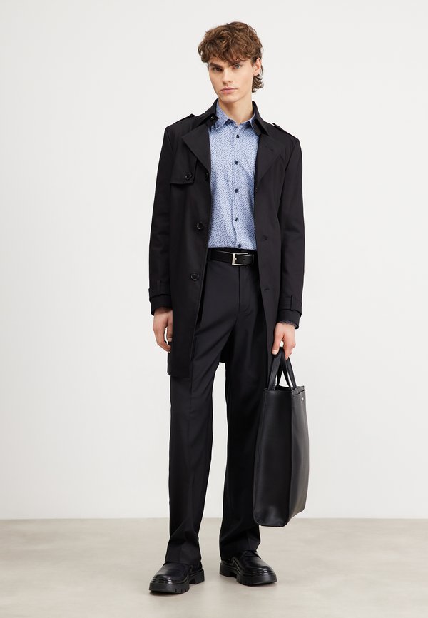 Filippa K SAMSON TROUSER - Stoffhose - black/schwarz - Zalando.ch