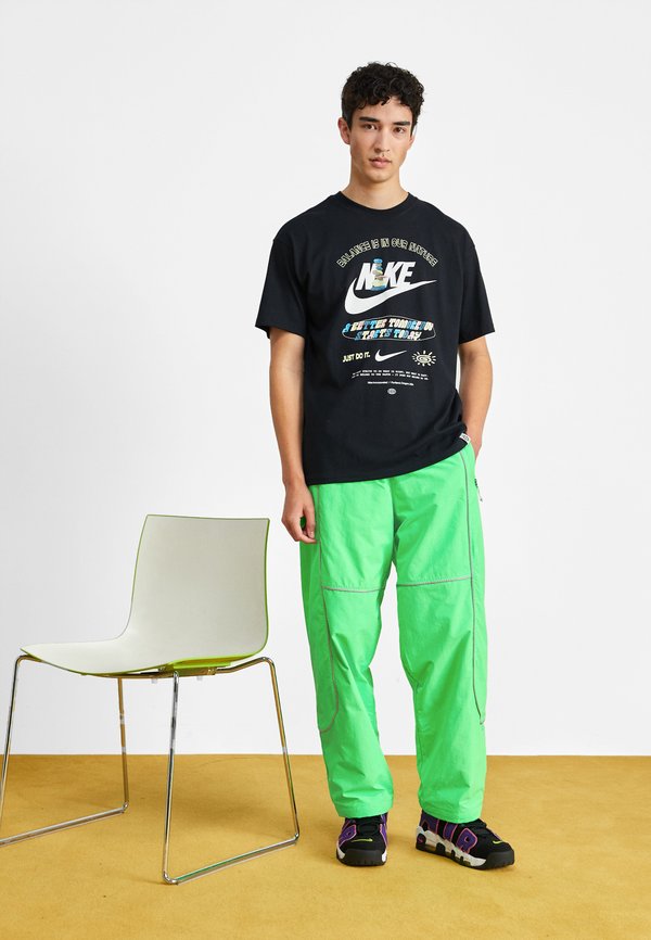 Nike Sportswear TEE - Basic T-shirt - black - Zalando.co.uk