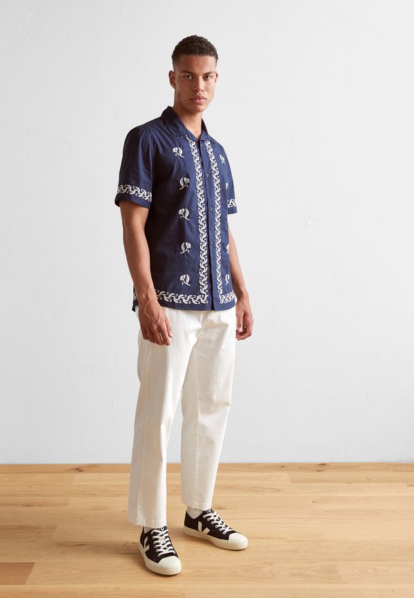 Veja WATA II - Joggesko - black/pierre/svart - Zalando.no