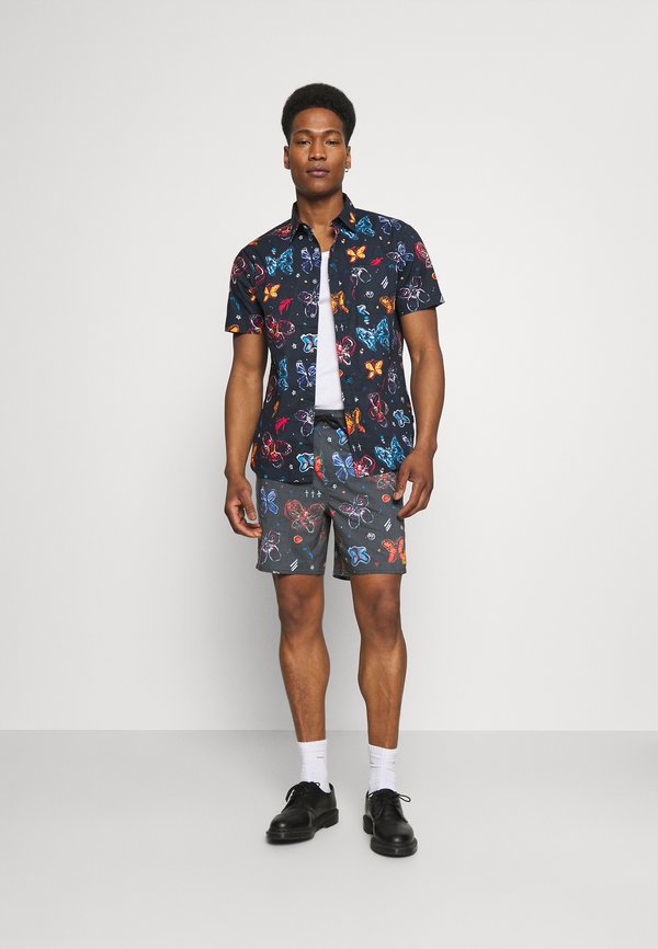 Weekday OLSEN - Shorts - black/schwarz - Zalando.ch