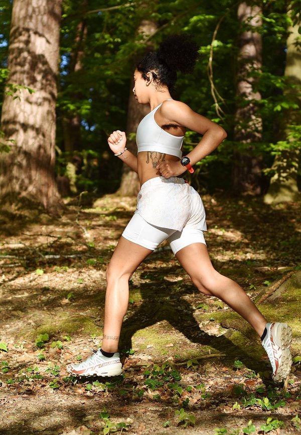 Under Armour MID PADLESS - Sport-bh met medium support - white/black ...