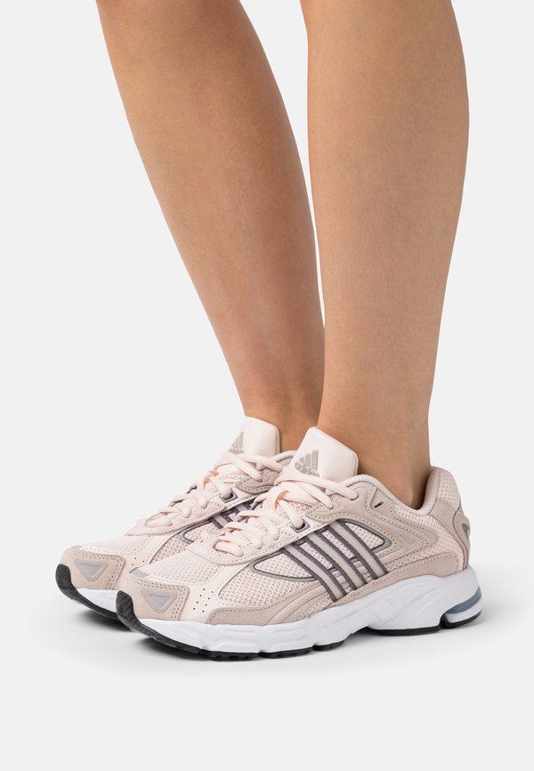 adidas Originals RESPONSE CL - Sneaker low - white tint/silver metallic ...