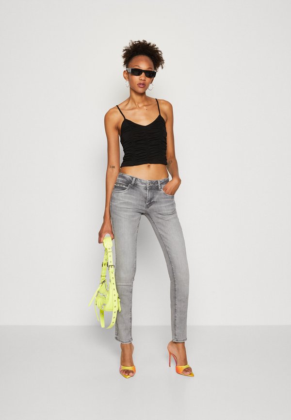 Pepe Jeans VIOLET - Relaxed fit -farkut - denim/sininen denim - Zalando.fi