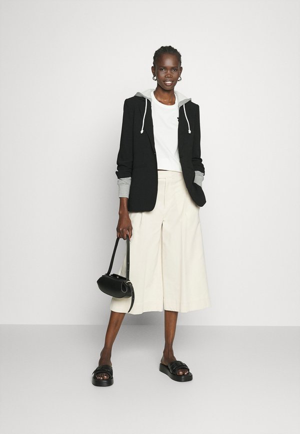 BITE Studios BOARD SHORTS - Shorts - parchment/off-white - Zalando.ie