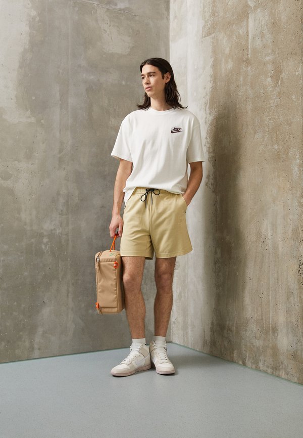 Nike Sportswear TEE SOLE RALLY - T-shirt imprimé - white/blanc - ZALANDO.CH