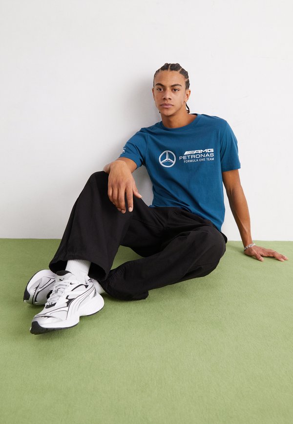 Puma MORPHIC BASE UNISEX - Trainers - feather gray/black/white ...