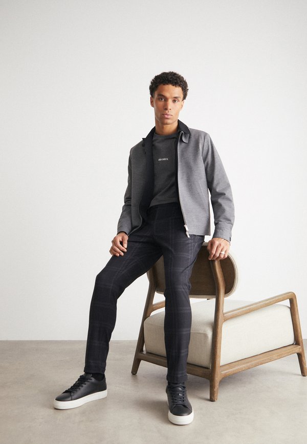 Marc O'Polo SHORT SLEEVE LOGO AT CENTRE FRONT - Basic T-shirt - dark ...