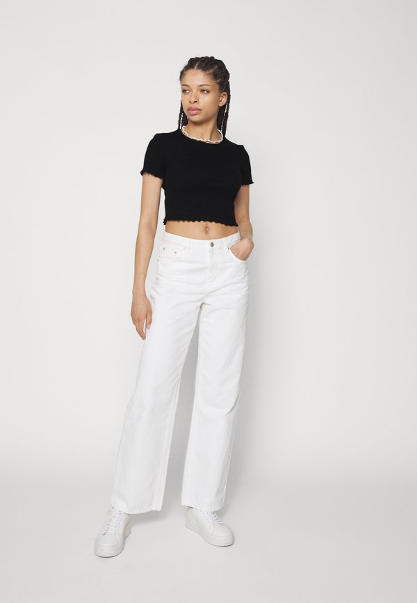 Vero Moda WIDE - Flared jeans - bright white/hvit - Zalando.no