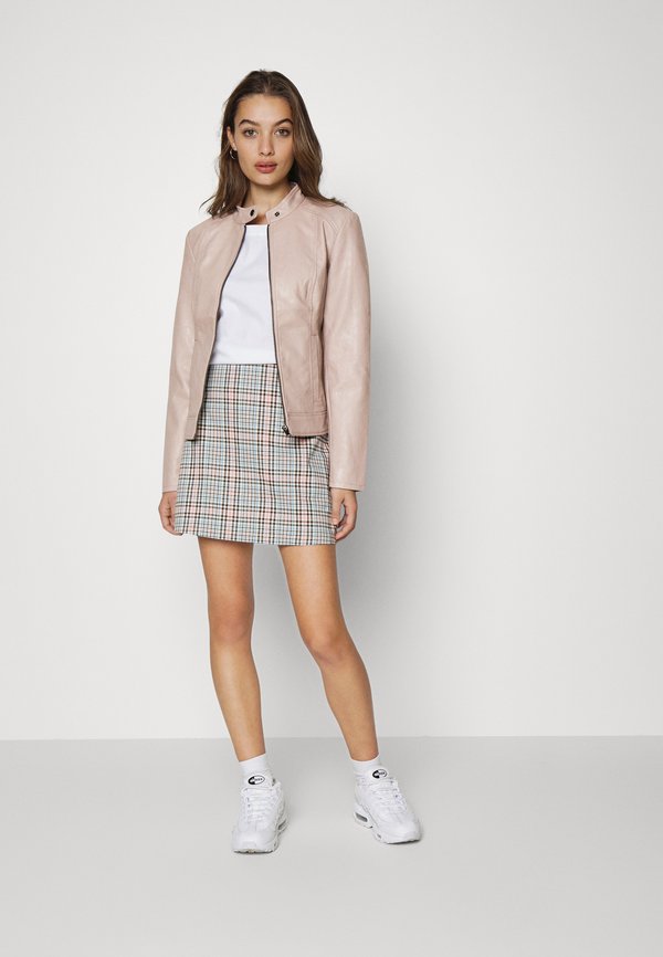 Pieces CRIA FOLD UP SOLID TEE - T-Shirt basic - bright white/offwhite ...