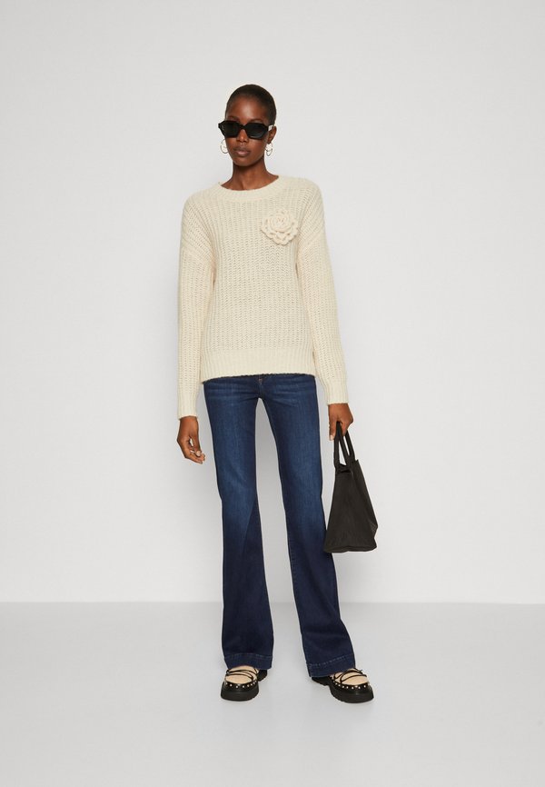 LTB ROXY LOW RISE - Flared jeans - black/svart denim - Zalando.se