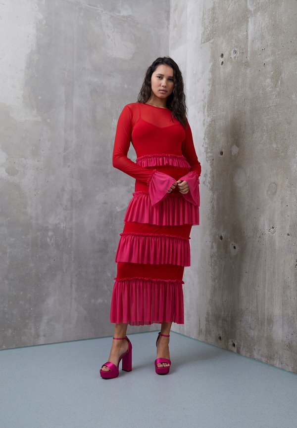 Levi's® RADICAL LOVE DRESS PRIDE - Robe de jour - purple gum/violet ...