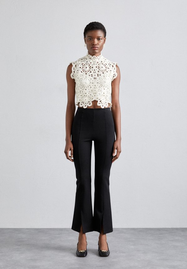 Cinq à Sept CROPPED BRIANNE PANT - Stoffhose - berry jam/pink - Zalando.at