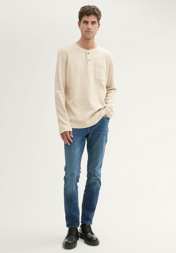 TOM TAILOR REGULAR TAPERED - Jeans Tapered Fit - tinted blue denim ...