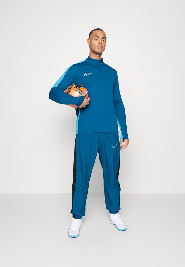 Nike Performance M Nk Df Acd23 Trk Pant Wp Br Trainingsbroek Green