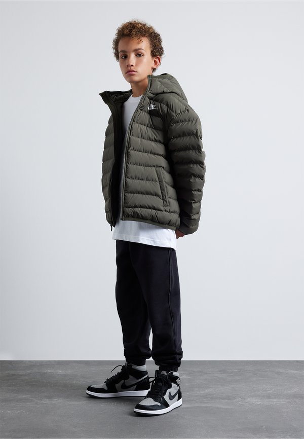 adidas Performance VARILITE HOODED DOWN - Winterjas - focus olive ...