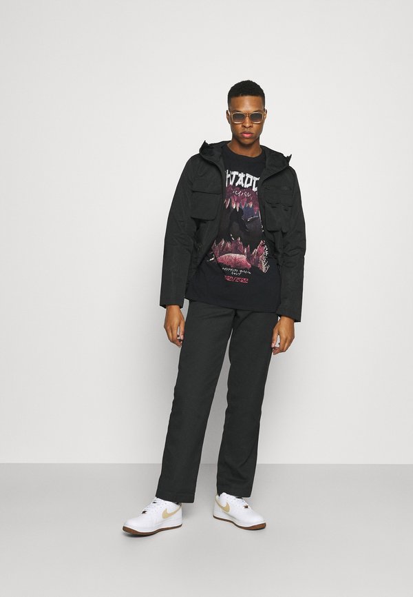 Night Addict T-shirt med print - black/svart - Zalando.se